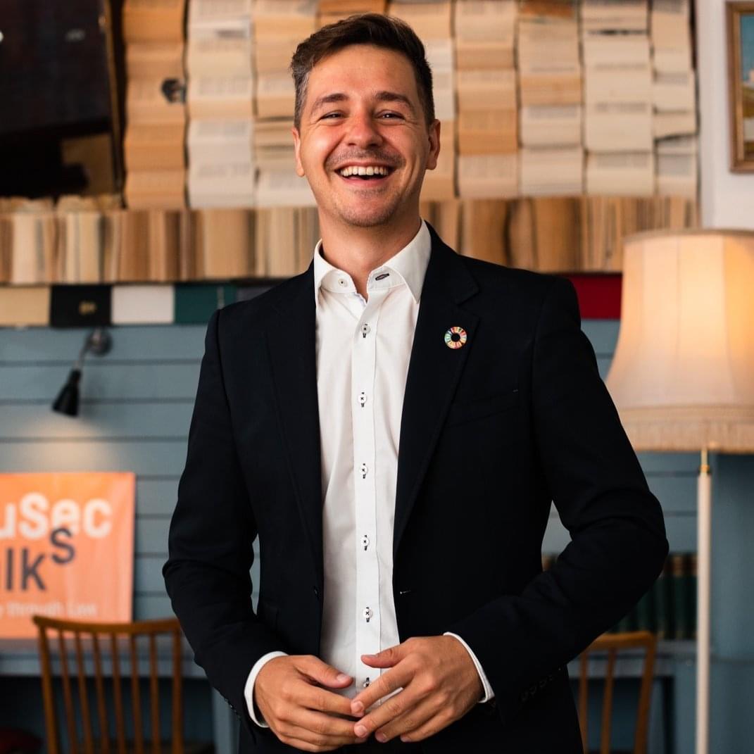 Good Neighbour - Mathias Haas - SuperSocial - Good Neighbours